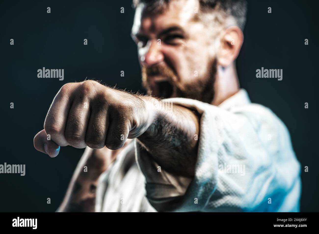 Karate training hi-res stock photography and images - Alamy