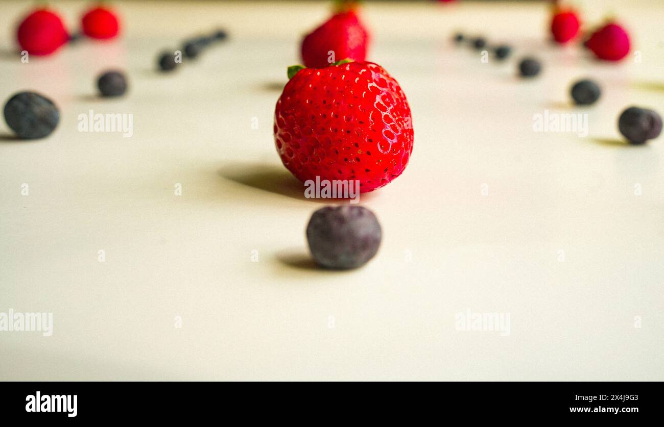 Row of berries hi-res stock photography and images - Alamy