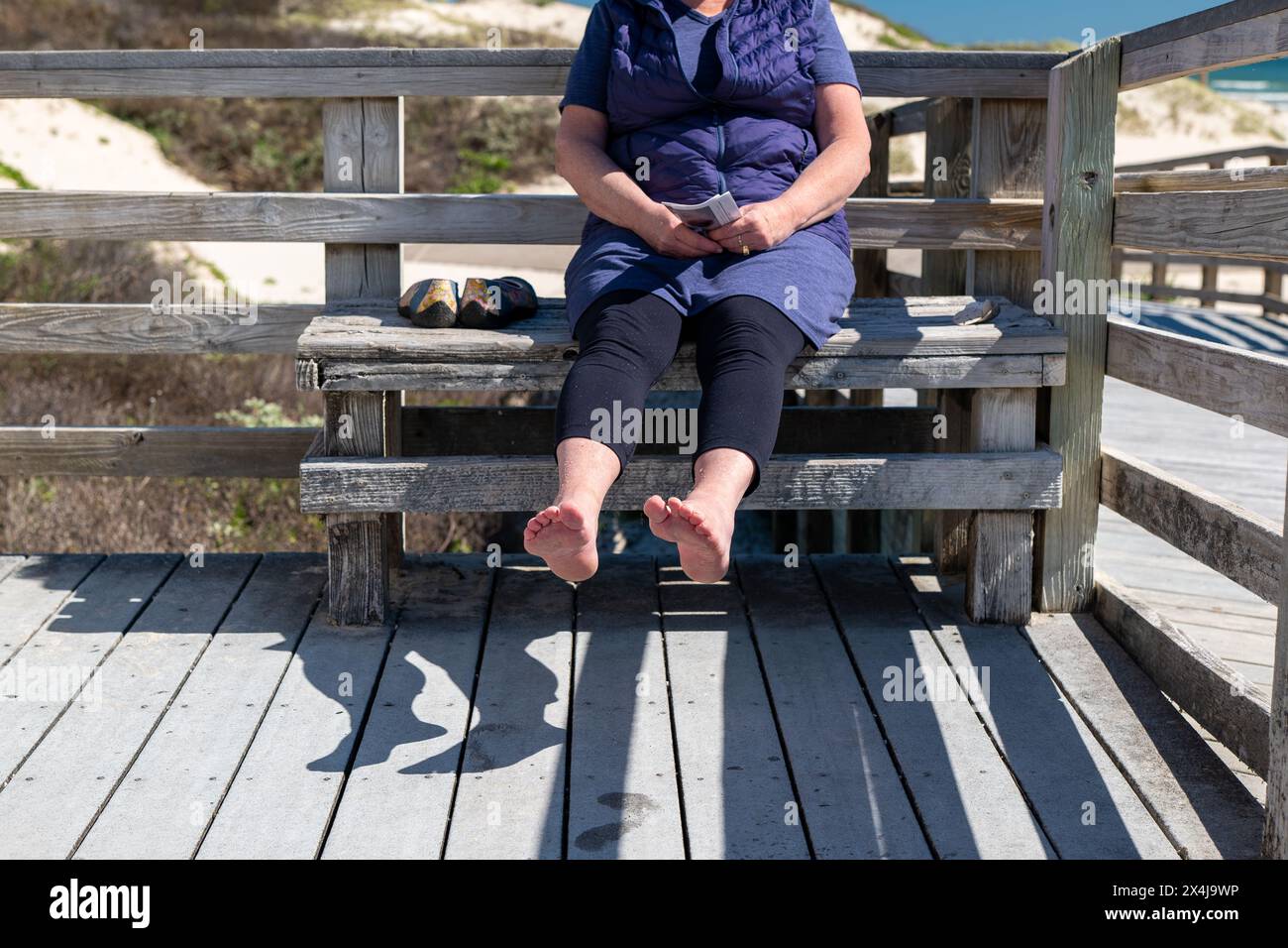 Mature woman feet hi-res stock photography and images - Alamy