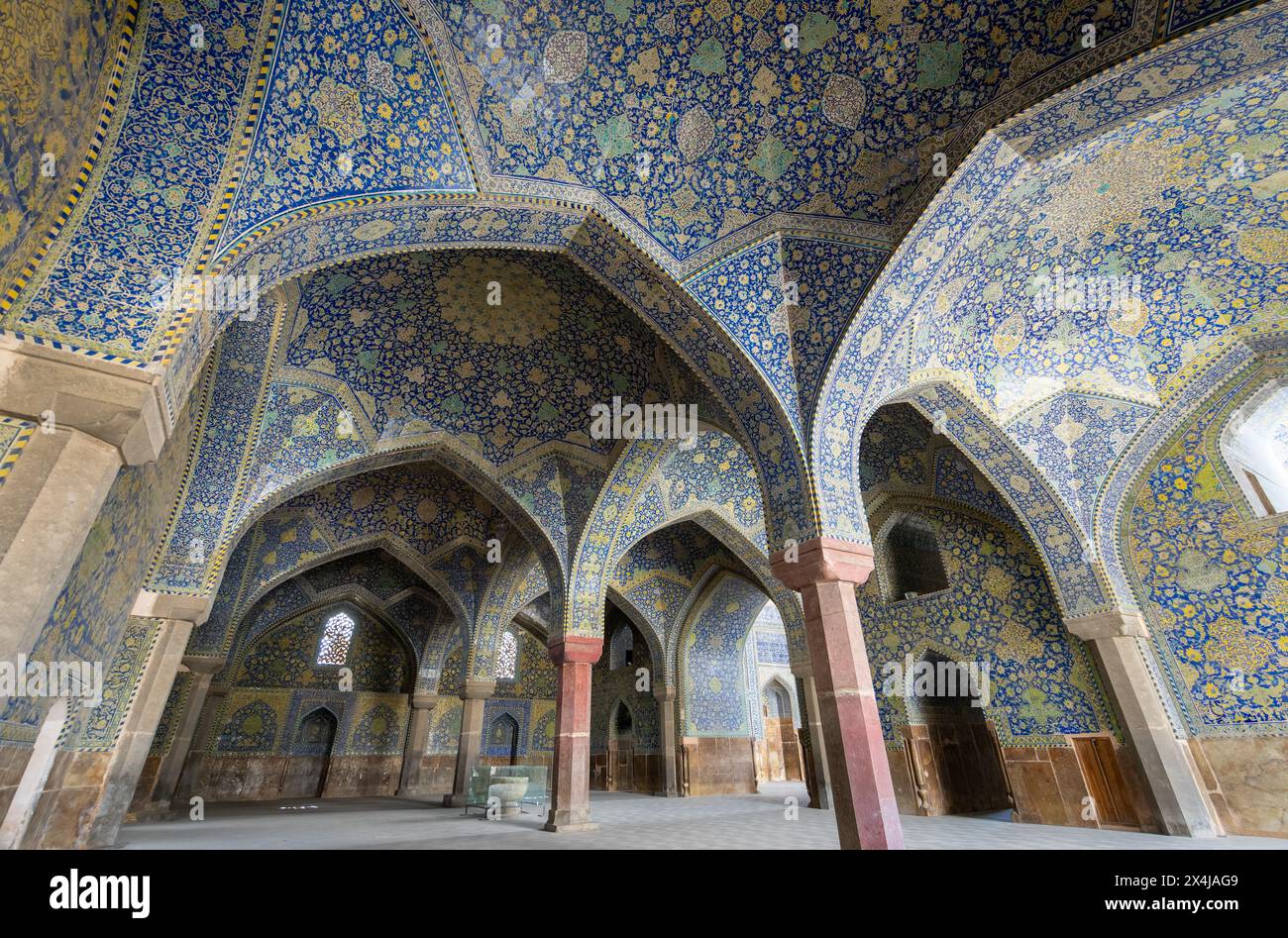 Stunning Persian-Islamic architecture with minarets and intricate tiles ...