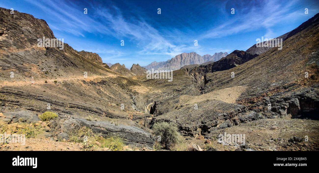 Descending to the Snake Canyon, Wadi Ban Auf, Western Hajar Mountains ...