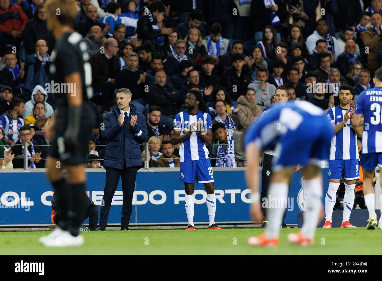 Vitor Baia, Romario Baro during Liga Portugal game between FC Porto and ...