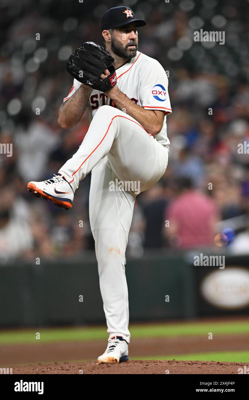 Houston Astros pitcher Justin Verlander (35) in the top of the sixth inning during the MLB ...