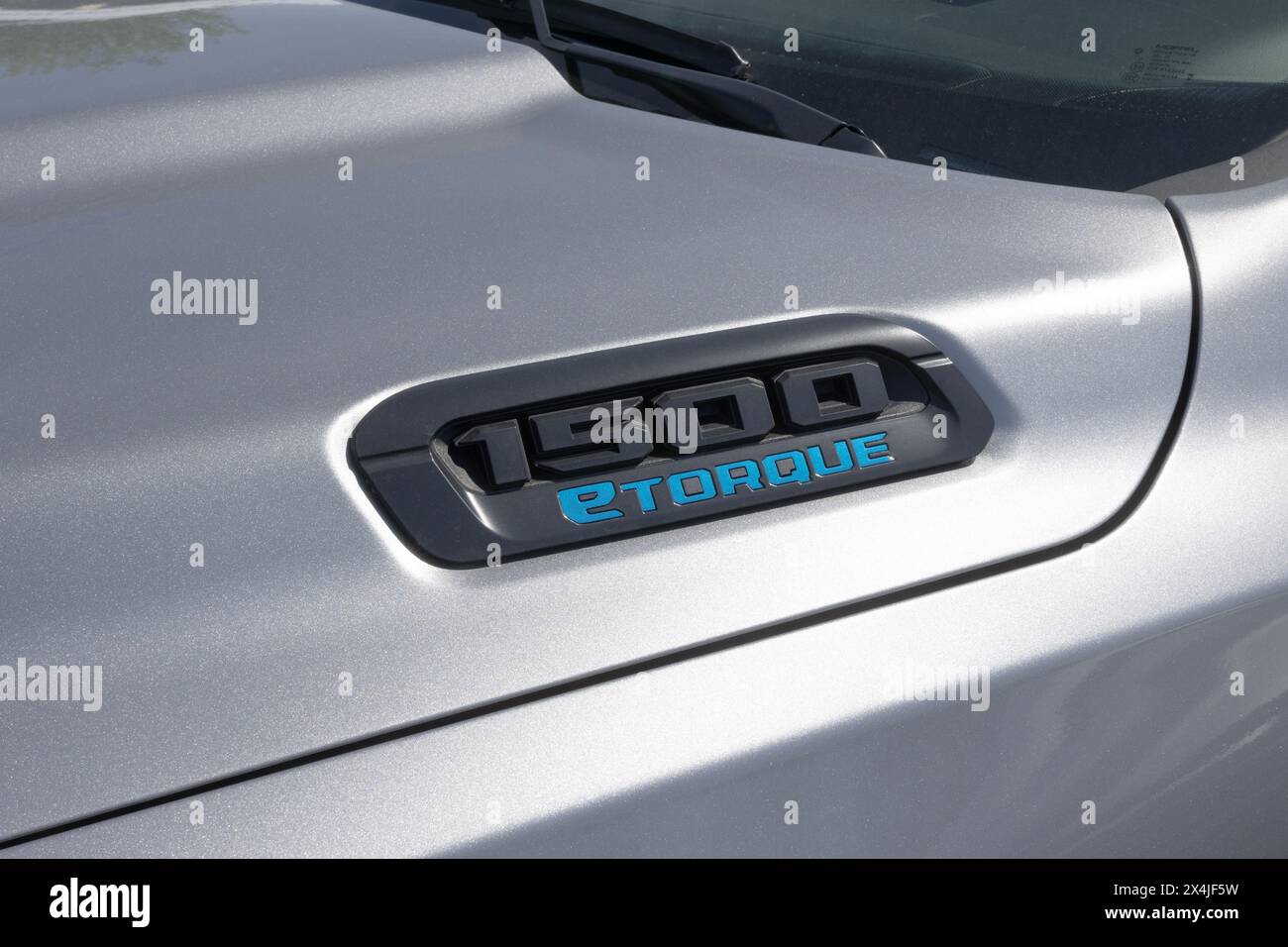 48 volt battery system hi-res stock photography and images - Alamy