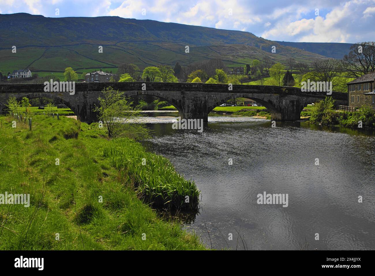 Historic Arched Bridge over the River Wharfe at Burnsall in Wharfedale ...