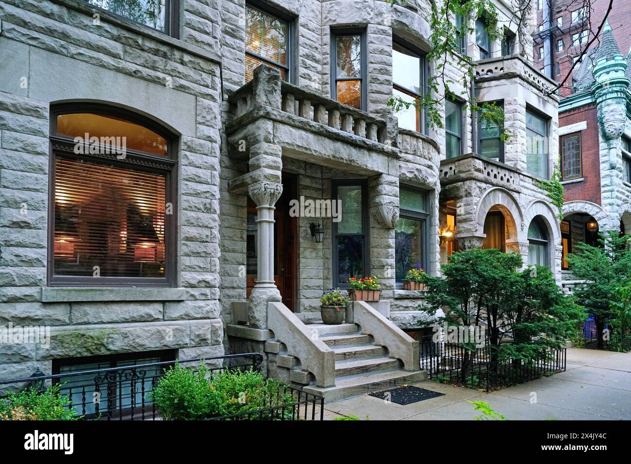 Shady street hi-res stock photography and images - Alamy