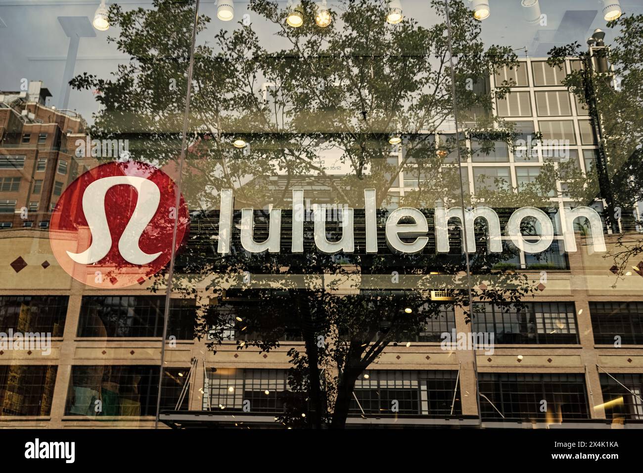 Lululemon athletica logo hi-res stock photography and images - Alamy