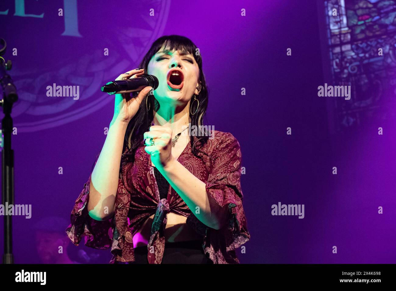Grace Bond Performing with When Rivers Meet at Saint Lukes in Glasgow ...