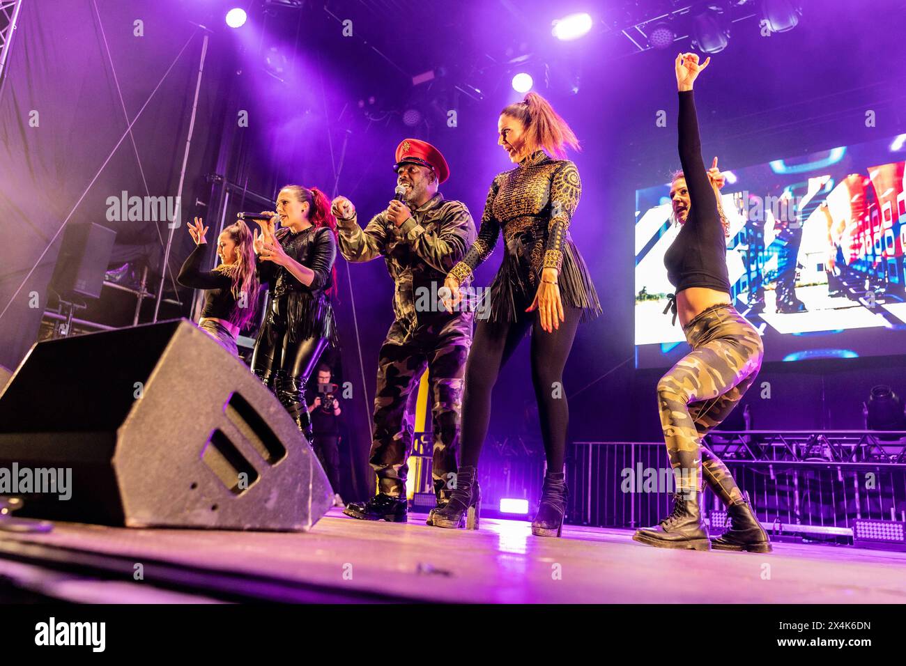 Eurodance hi-res stock photography and images - Alamy