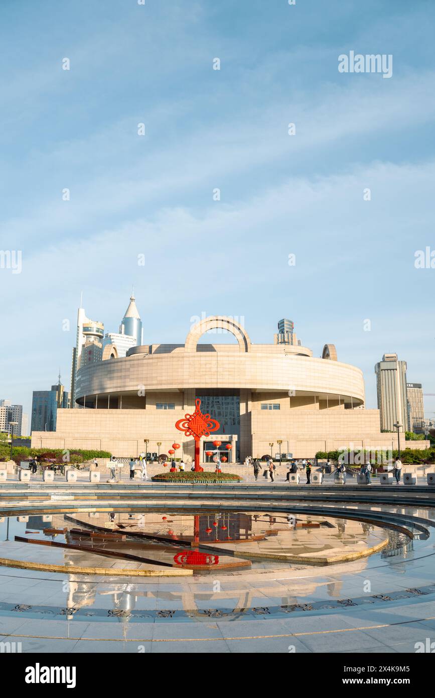 Shanghai china peoples square fountain hi-res stock photography and ...