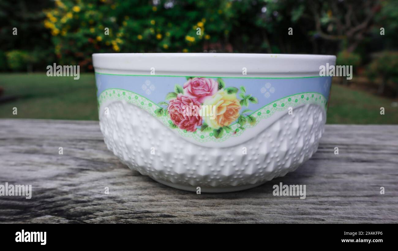 Melamine serving bowl hi-res stock photography and images - Alamy