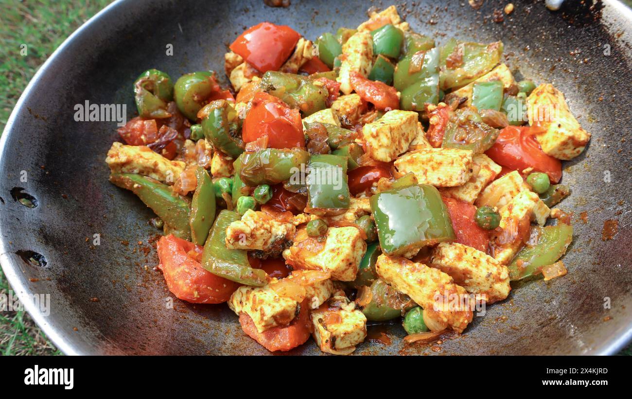 Tasty Paneer chilli Veg stir fry side dish. Homecooked cottage cheese ...