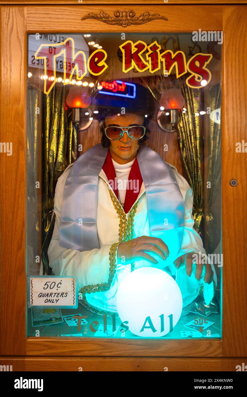 Elvis Presley The King fortune telling machine Stock Photo - Alamy
