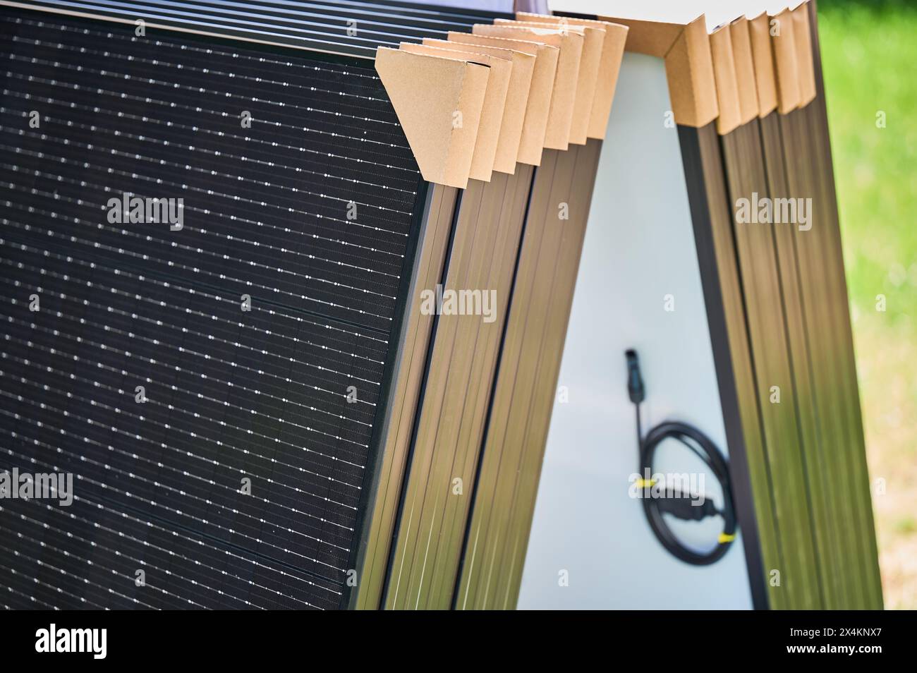 Cardboard panels hi-res stock photography and images - Alamy