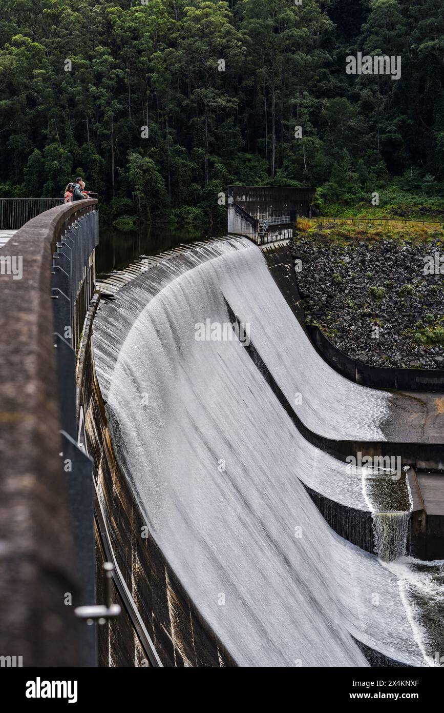 water spilling over the dam wall Stock Photo - Alamy