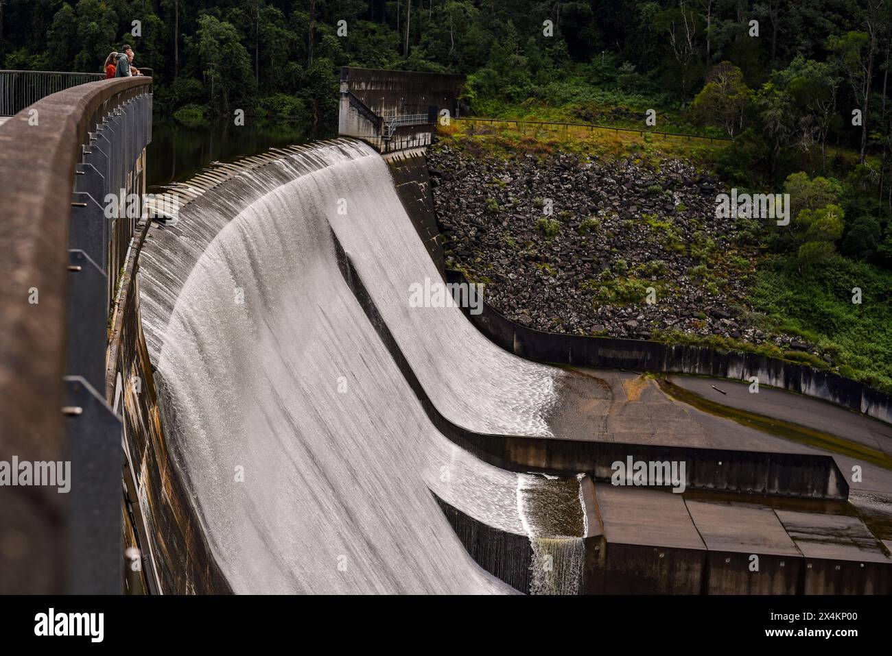 water spilling over the dam wall Stock Photo - Alamy