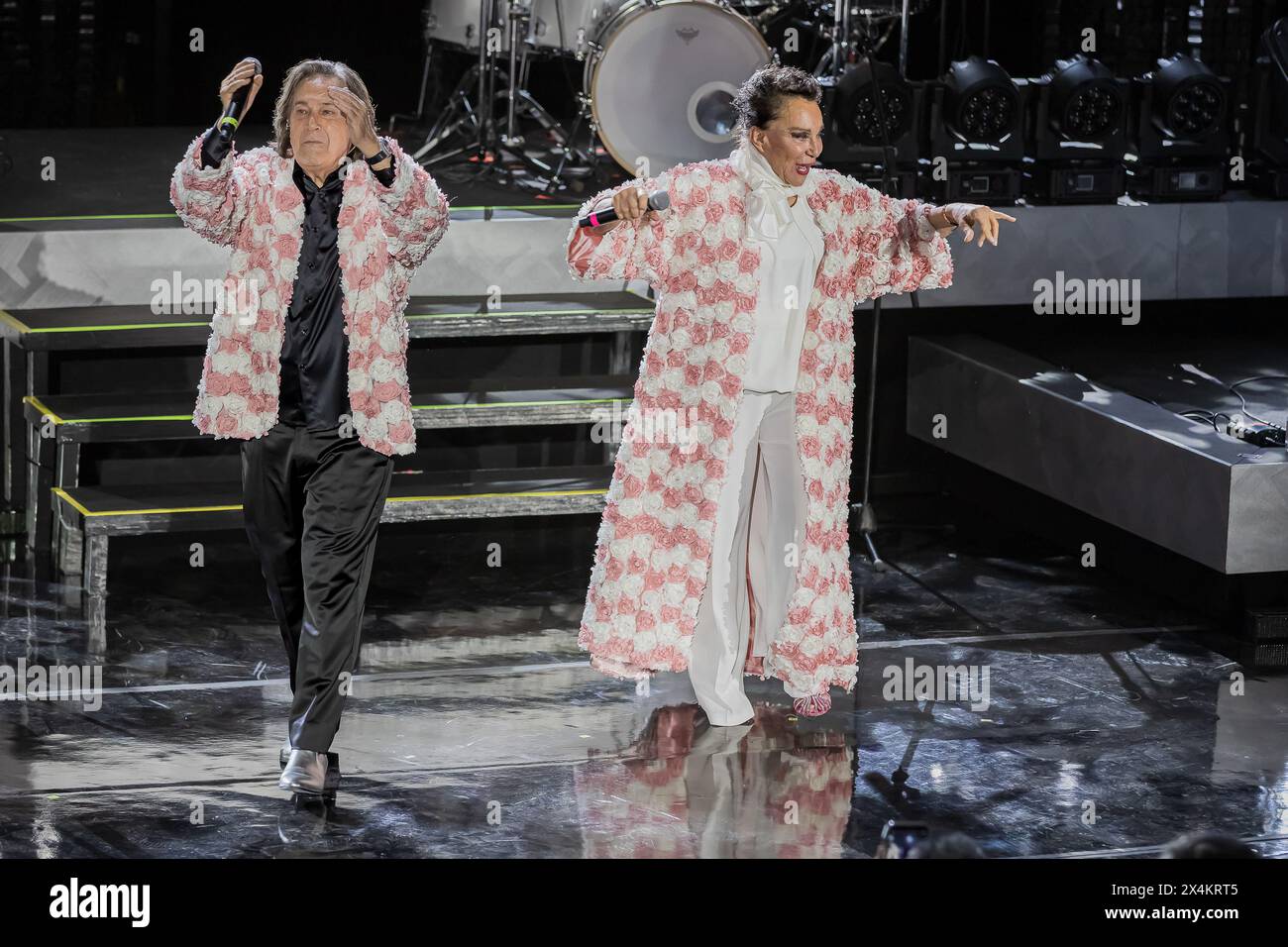 Angela Brambati and Angelo Sotgiu of Ricchi e Poveri Stock Photo - Alamy