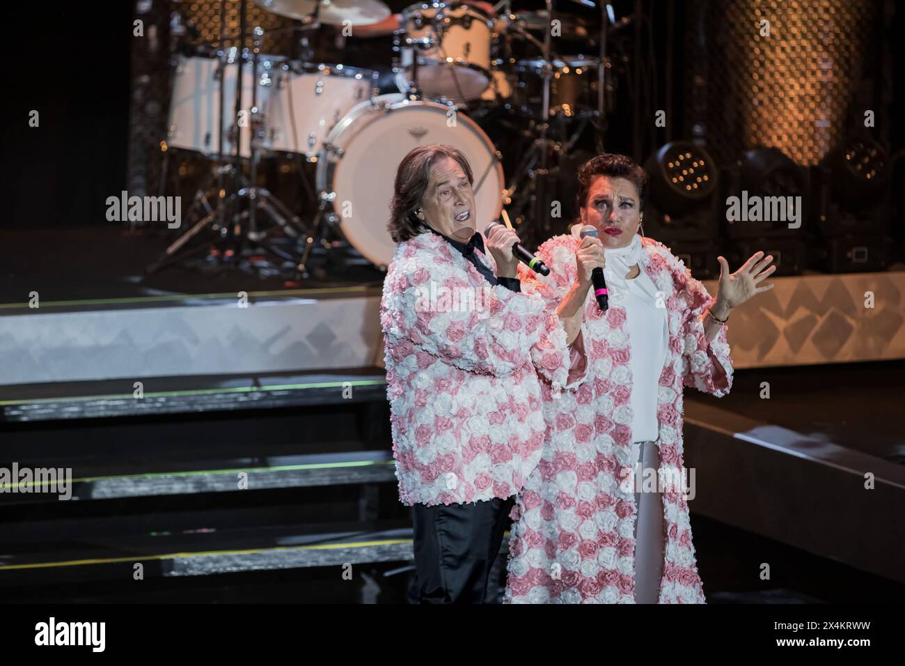Angela Brambati and Angelo Sotgiu of Ricchi e Poveri Stock Photo - Alamy