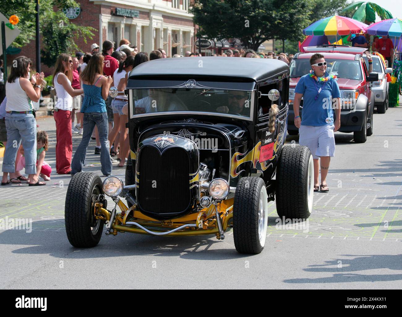 INDIANAPOLIS, IN, USA-JUNE 13,2009:Cool Hot Rod and Colorful Parade ...