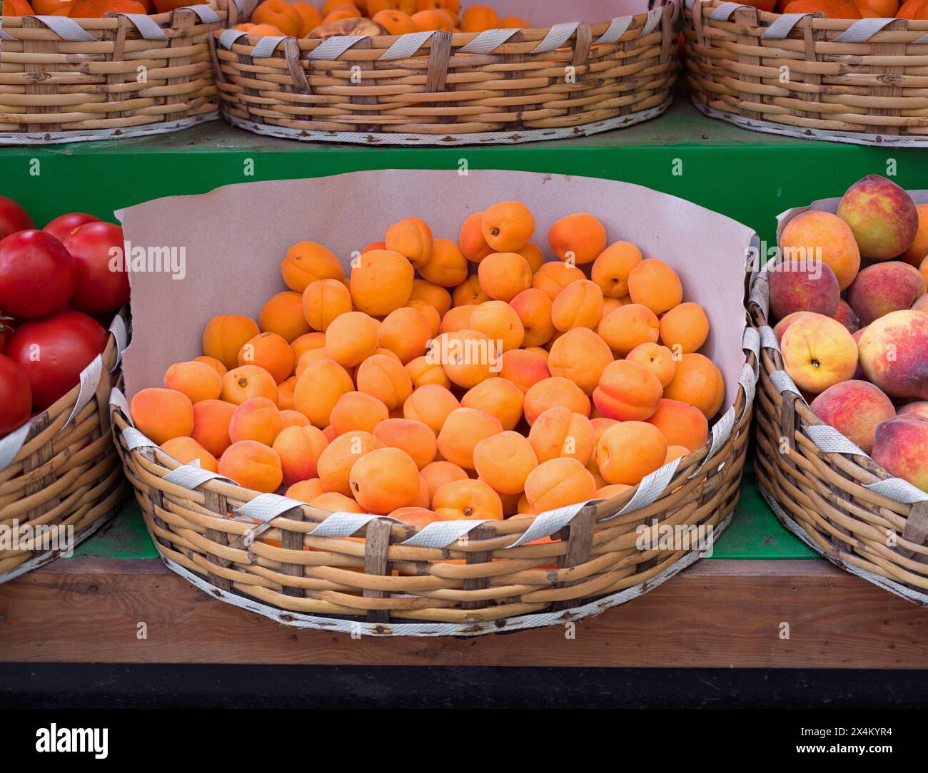 Apricots basket hi-res stock photography and images - Alamy