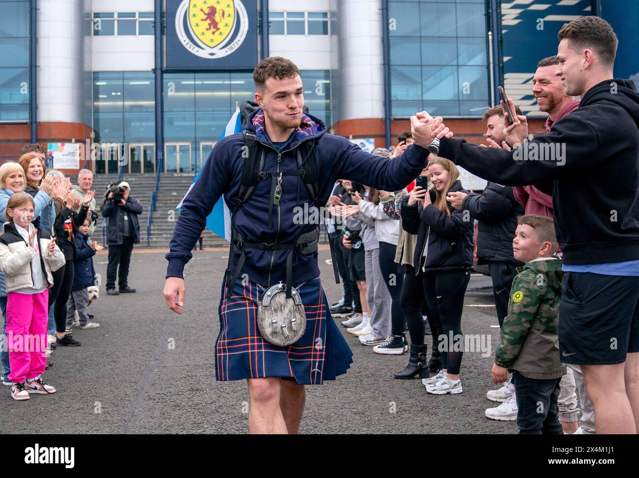 Craig Ferguson, 20, begins his 1,000 mile walk from Scotland's national ...