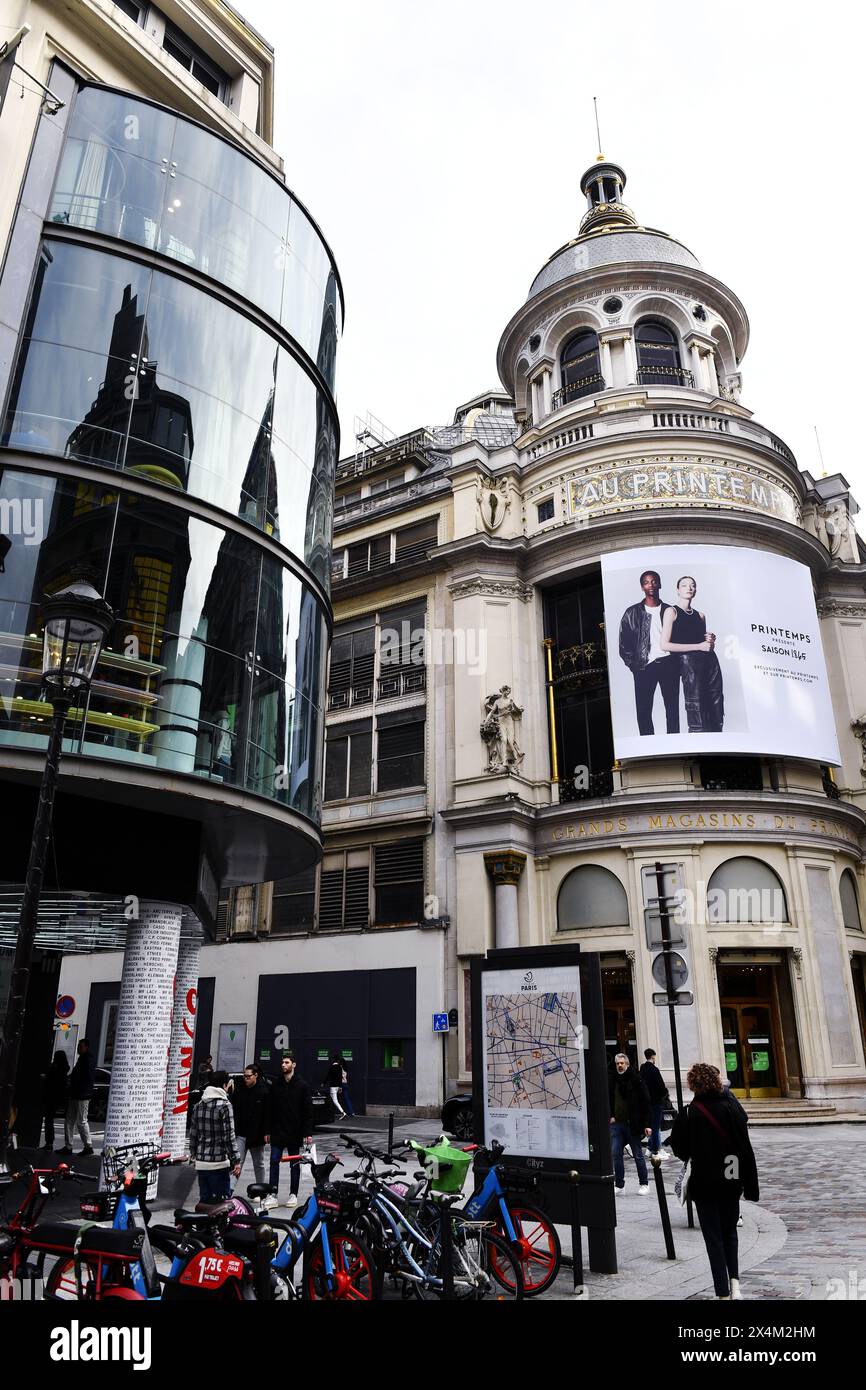Au printemps department store paris hi-res stock photography and images ...