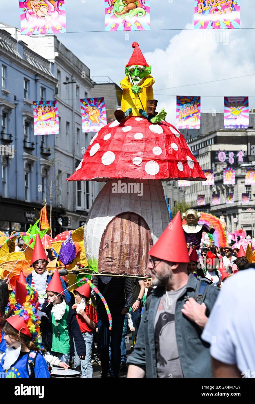 Brighton UK 4th May 2024 - Thousands of students , teachers and parents ...
