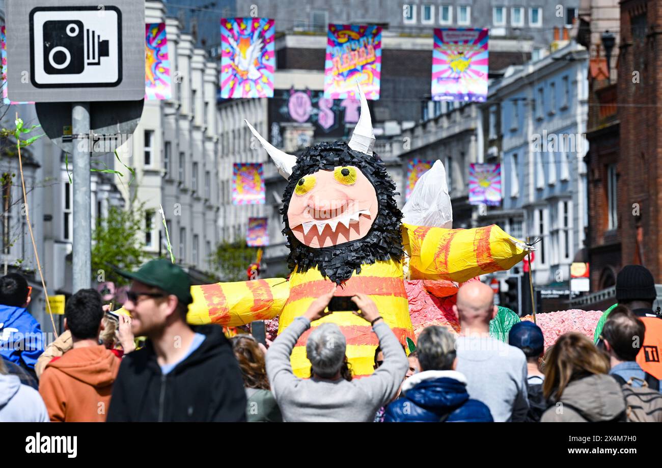 Brighton UK 4th May 2024 - Thousands of students , teachers and parents ...