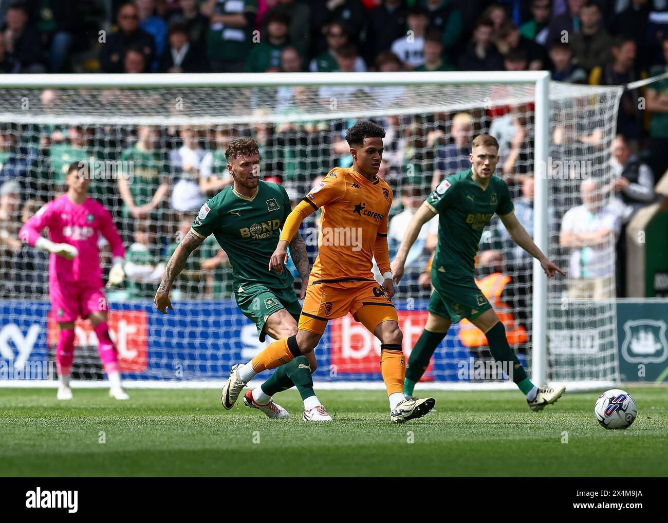 Dan Scarr of Plymouth Argyle defending during the Sky Bet Championship ...