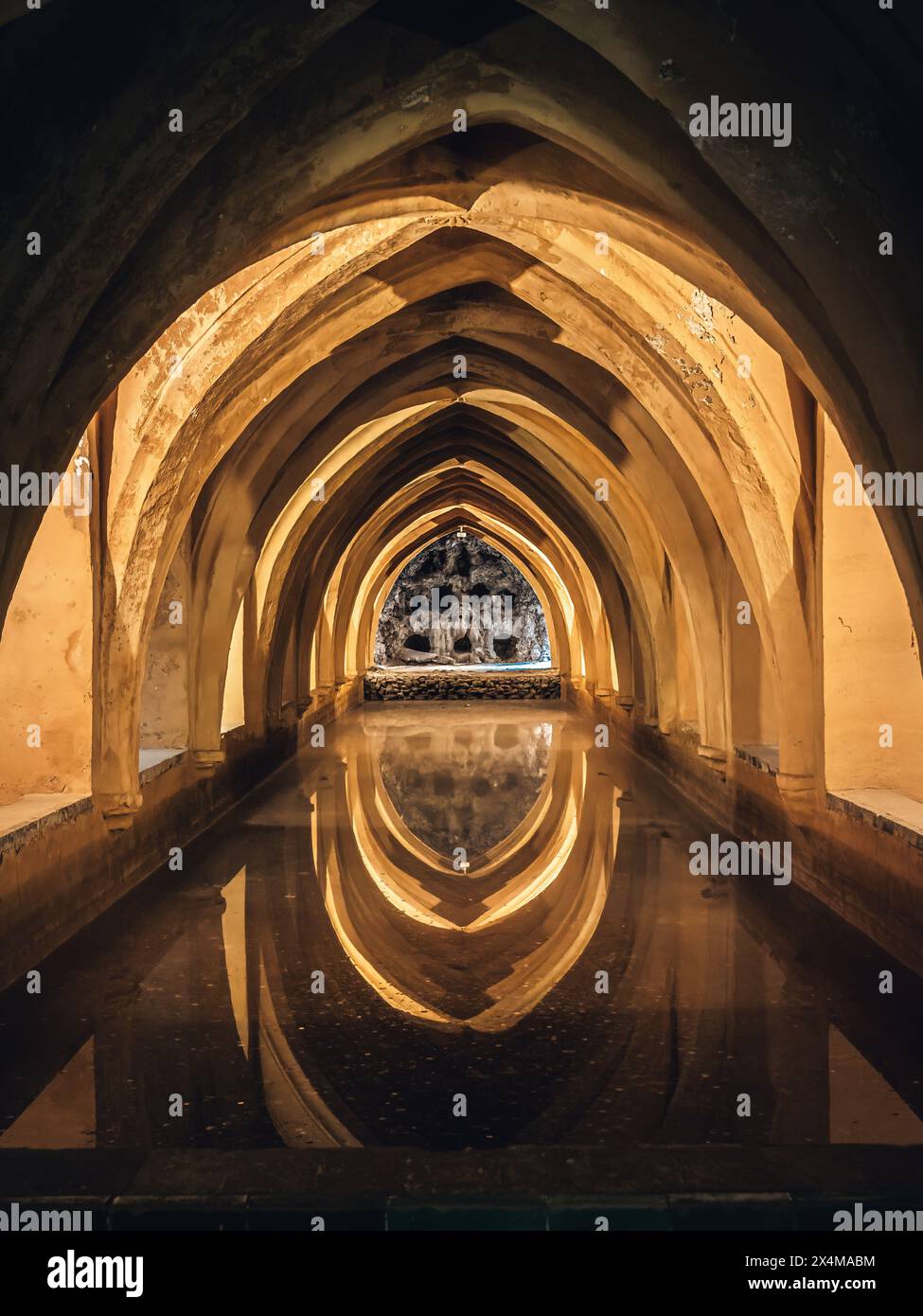 Baths of Lady María de Padilla in the cellars of the Real Alcazar de ...
