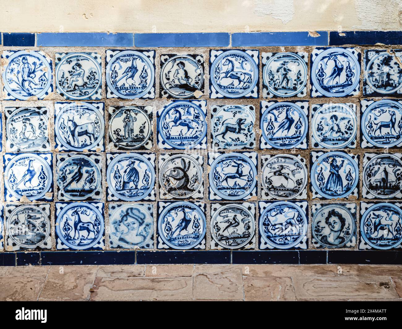 Azulejos, blue spanish tiles with pictures of animals in the gardens of ...