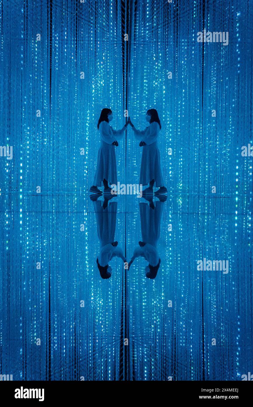 Teamlab borderless art hi-res stock photography and images - Alamy