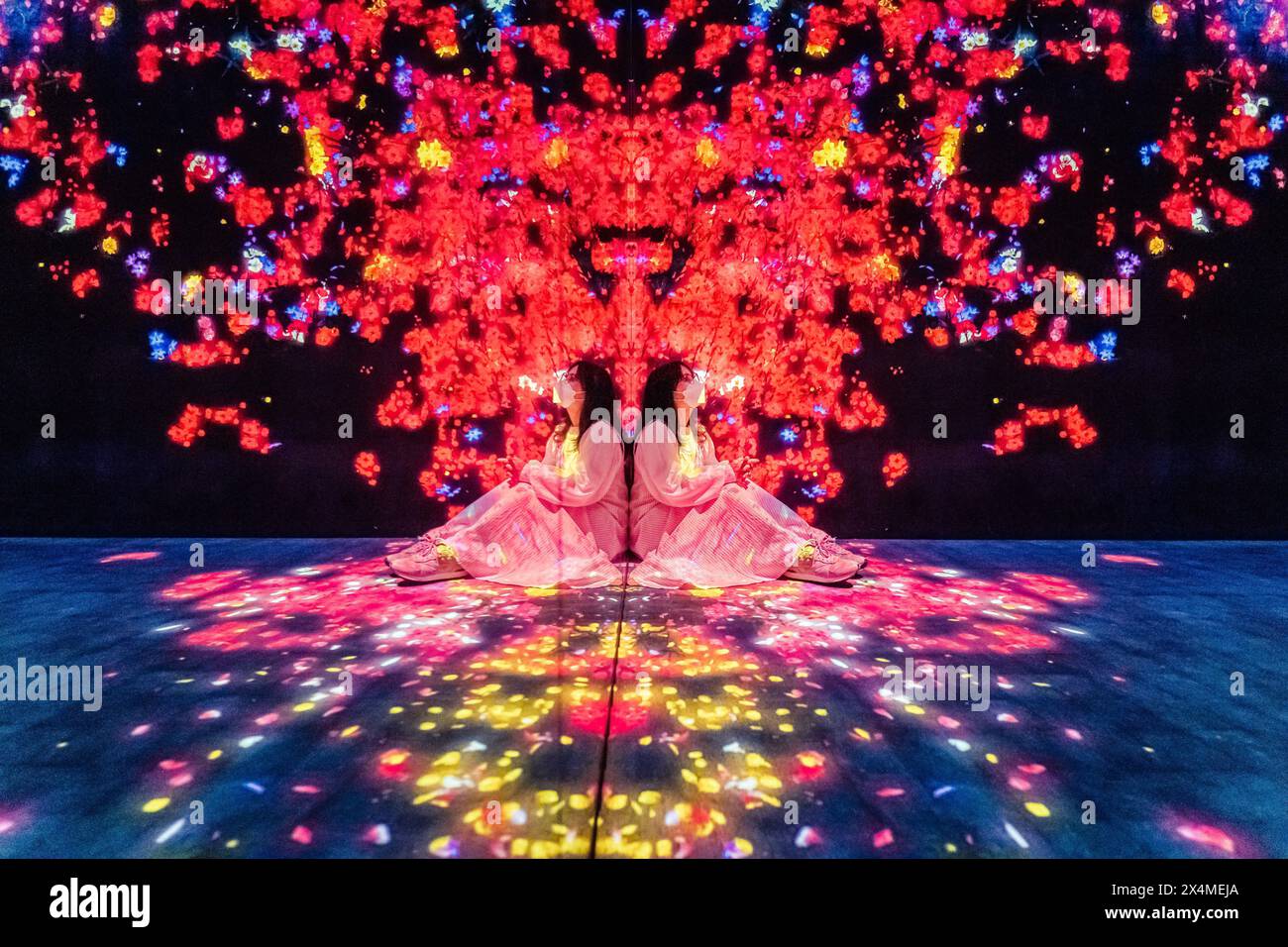 Teamlab nature hi-res stock photography and images - Alamy