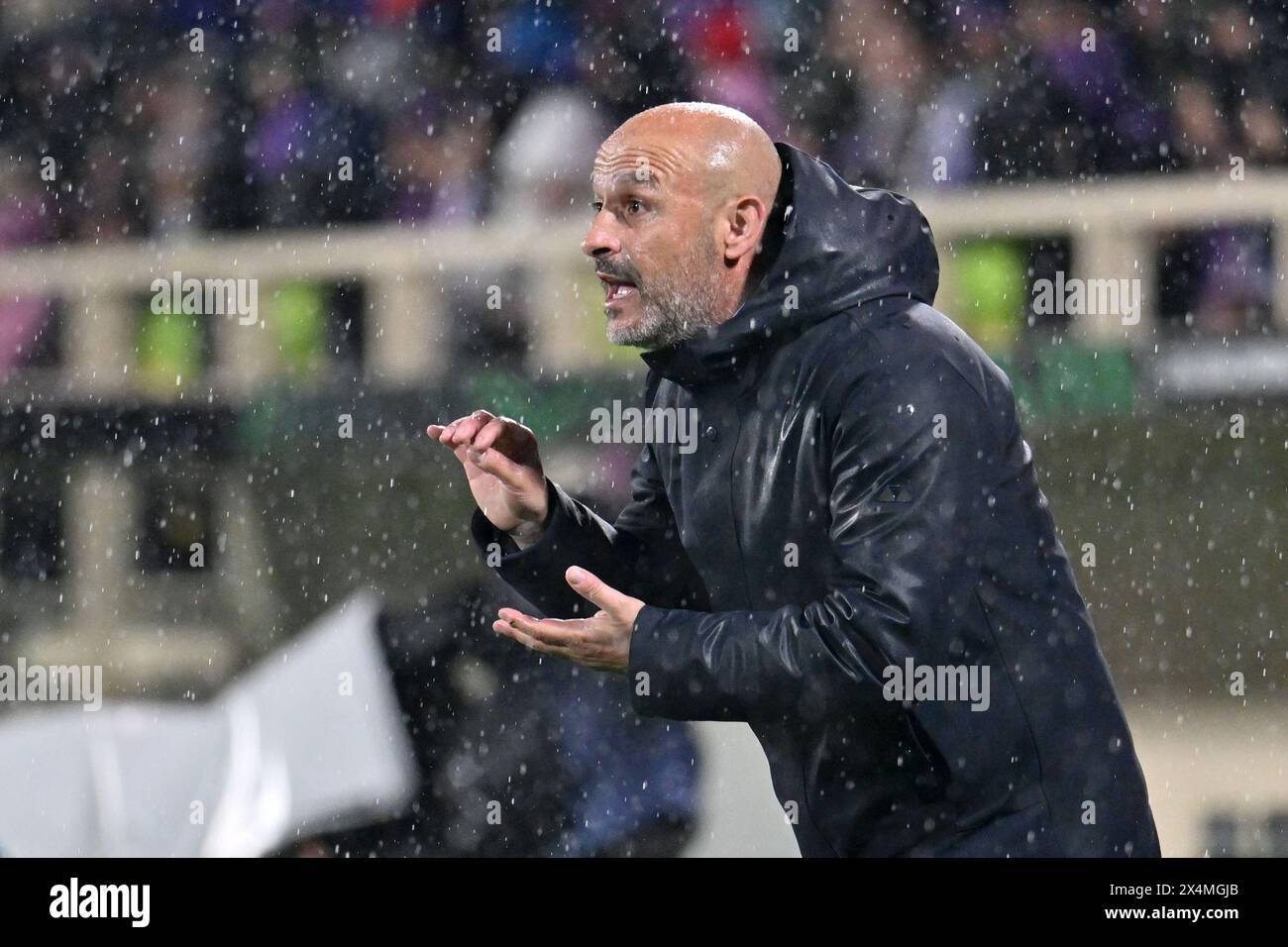 ACF Fiorentina's coach Vincenzo Italiano during ACF Fiorentina vs Club ...
