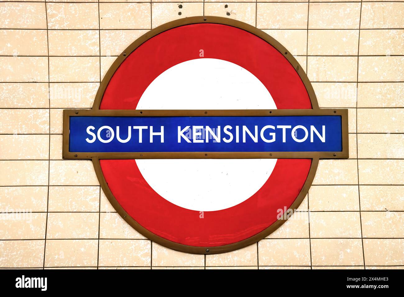 London, UK - 5th January 2023: The iconic London underground TFL ...