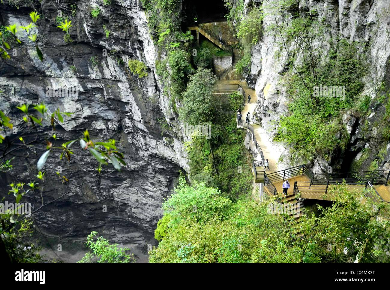 Enshi, China's Hubei Province. 4th May, 2024. People visit a geological ...