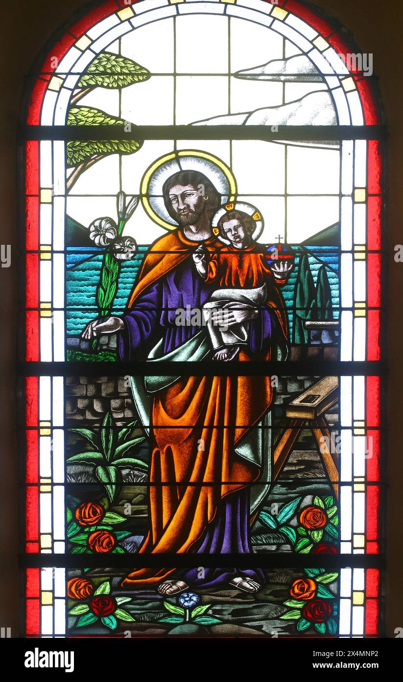 Mary and joseph stained glass hi-res stock photography and images - Alamy