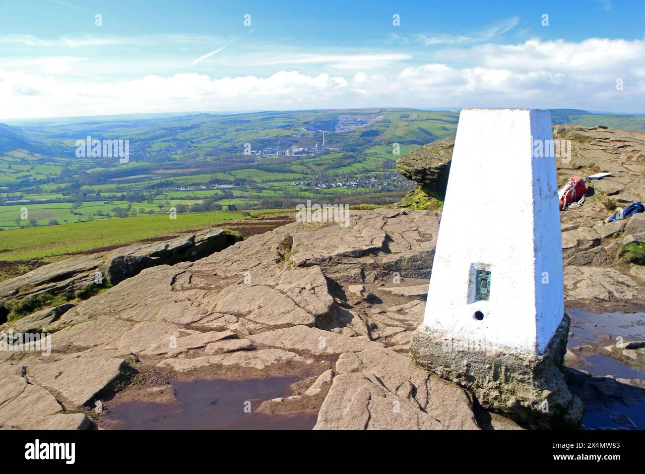Summit plateau and trig point on win hill Stock Photo - Alamy