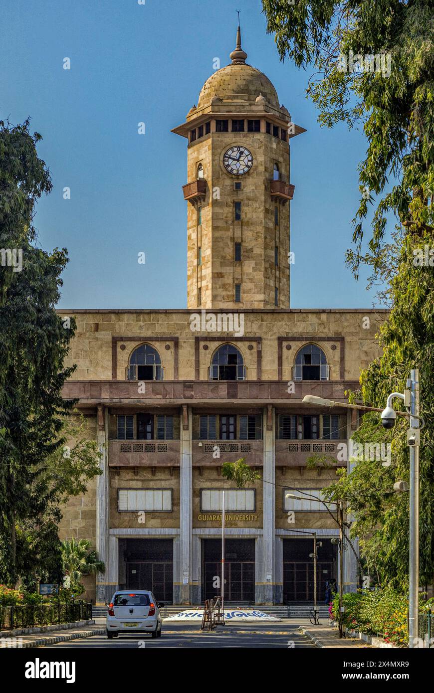 01 12 2017Vintage Old Heritage architecture- Clock tower Gujarat ...