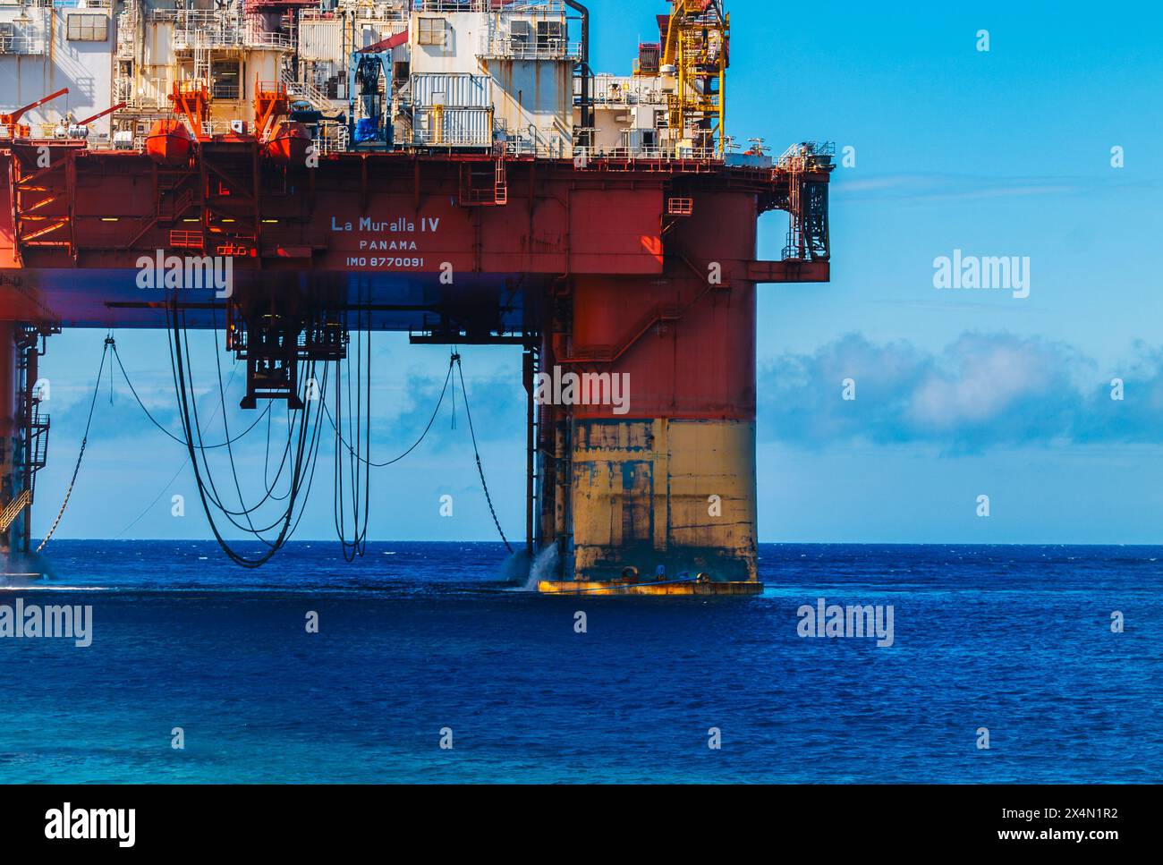 Gas extraction ocean hi-res stock photography and images - Alamy