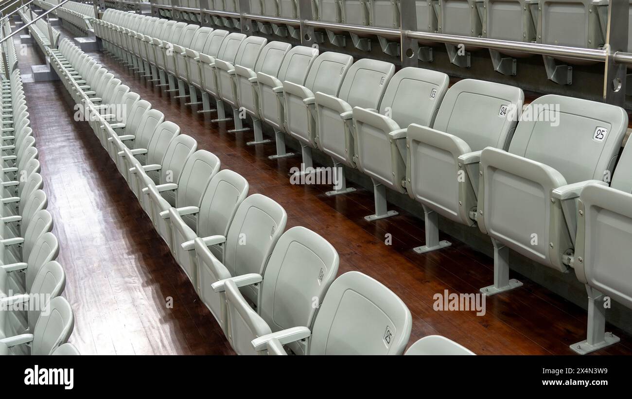 Tribune seats theater chairs hi-res stock photography and images - Alamy