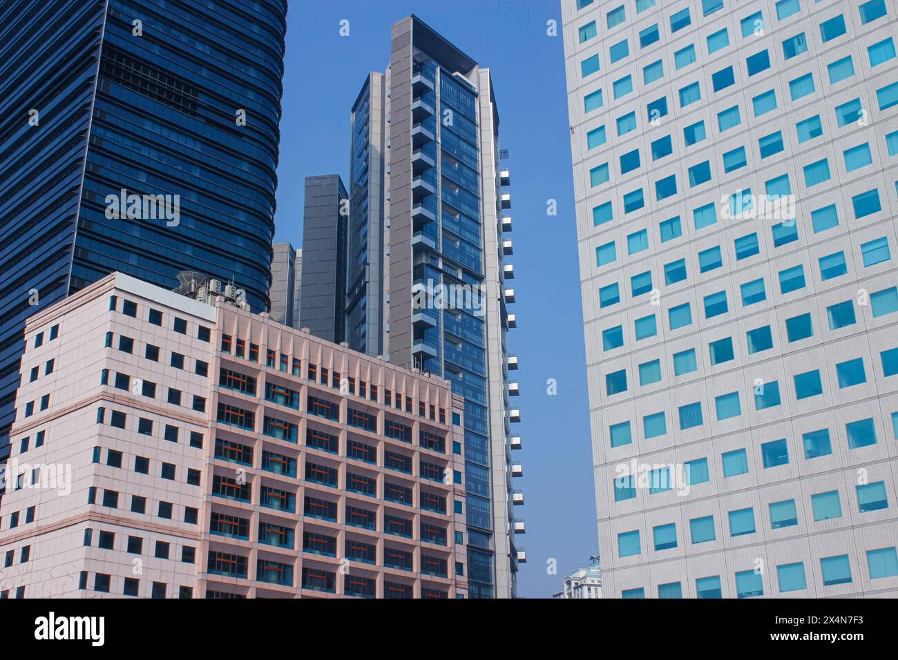 crowded office buildings. tall buildings in metropolitan cities Stock ...