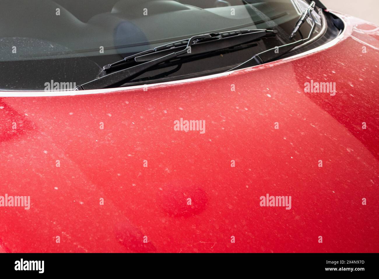 Dirty red car Stock Photo - Alamy