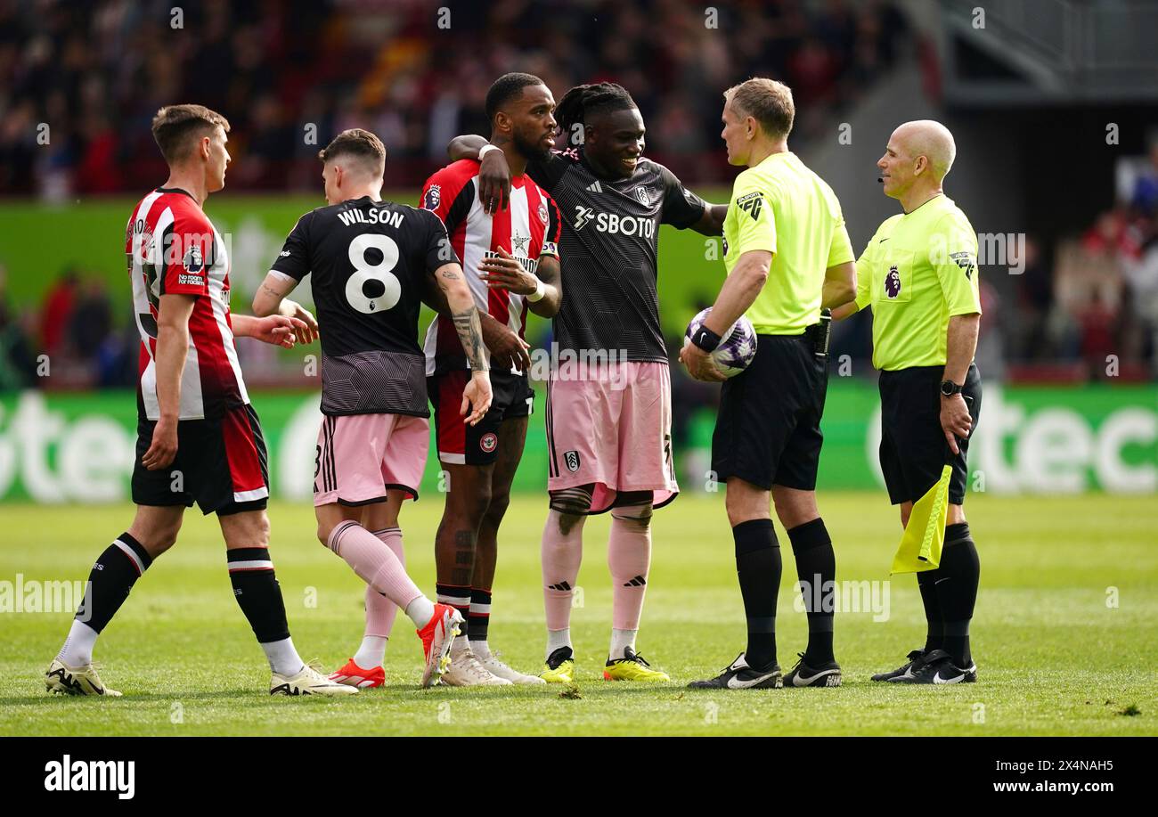 Brentford's Ivan Toney (centre left) and Fulham's Calvin Bassey (centre ...