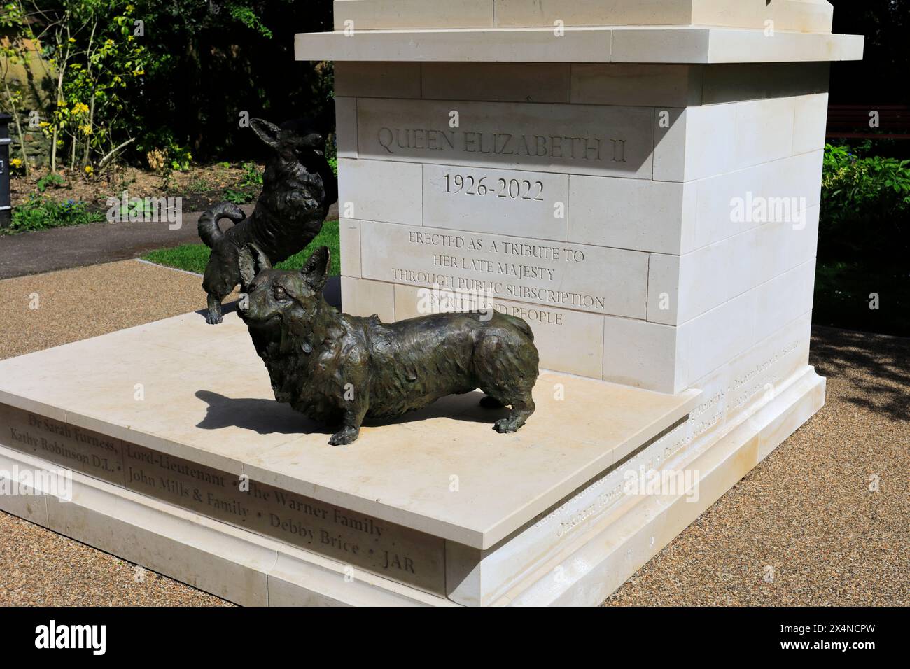 The first memorial statue to Queen Elizabeth II in the Library Gardens ...