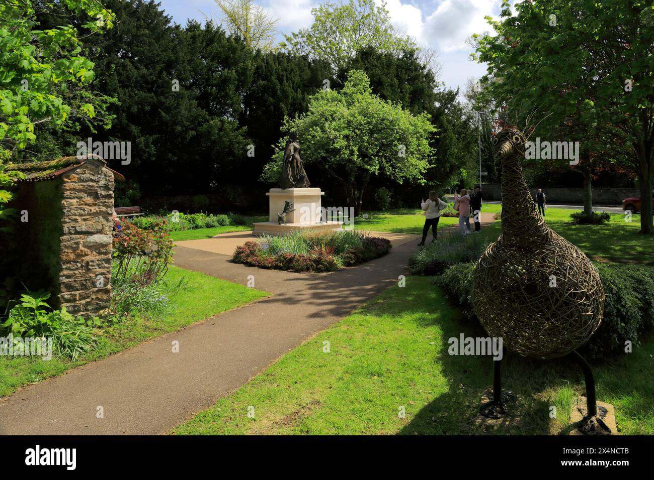 The first memorial statue to Queen Elizabeth II in the Library Gardens ...