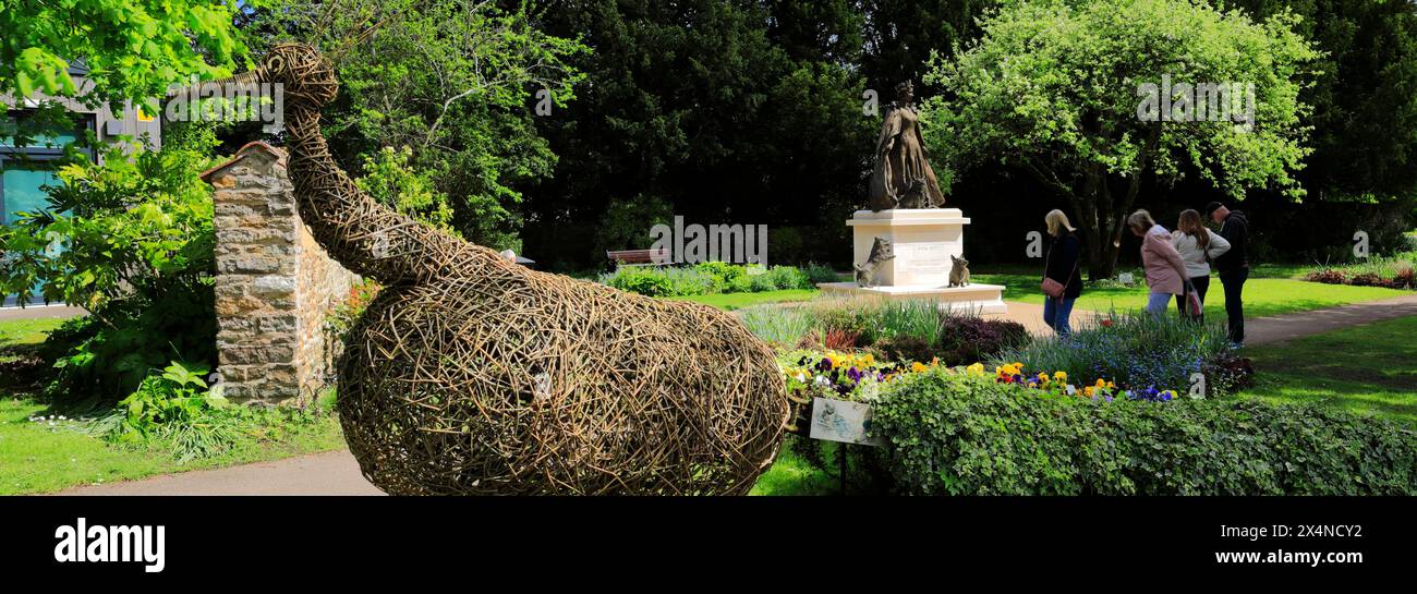 The first memorial statue to Queen Elizabeth II in the Library Gardens ...