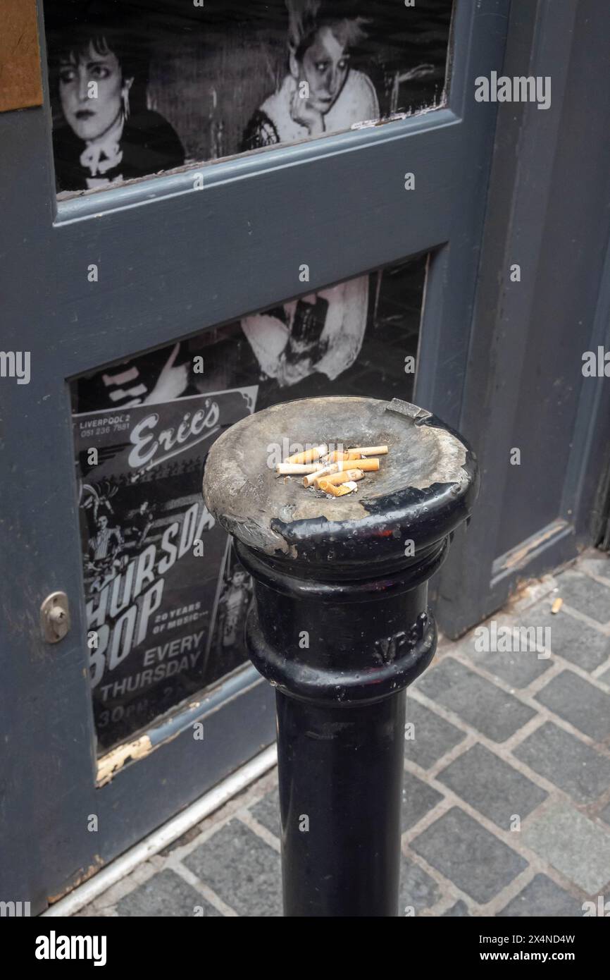 Public street ashtray on Mathew St in Liverpool Stock Photo - Alamy