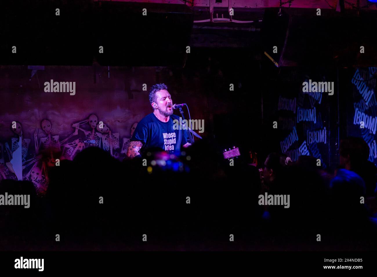 Leeds, UK. 4th May, 2024. Frank Turner plays a 20 minute gig at Boom in ...