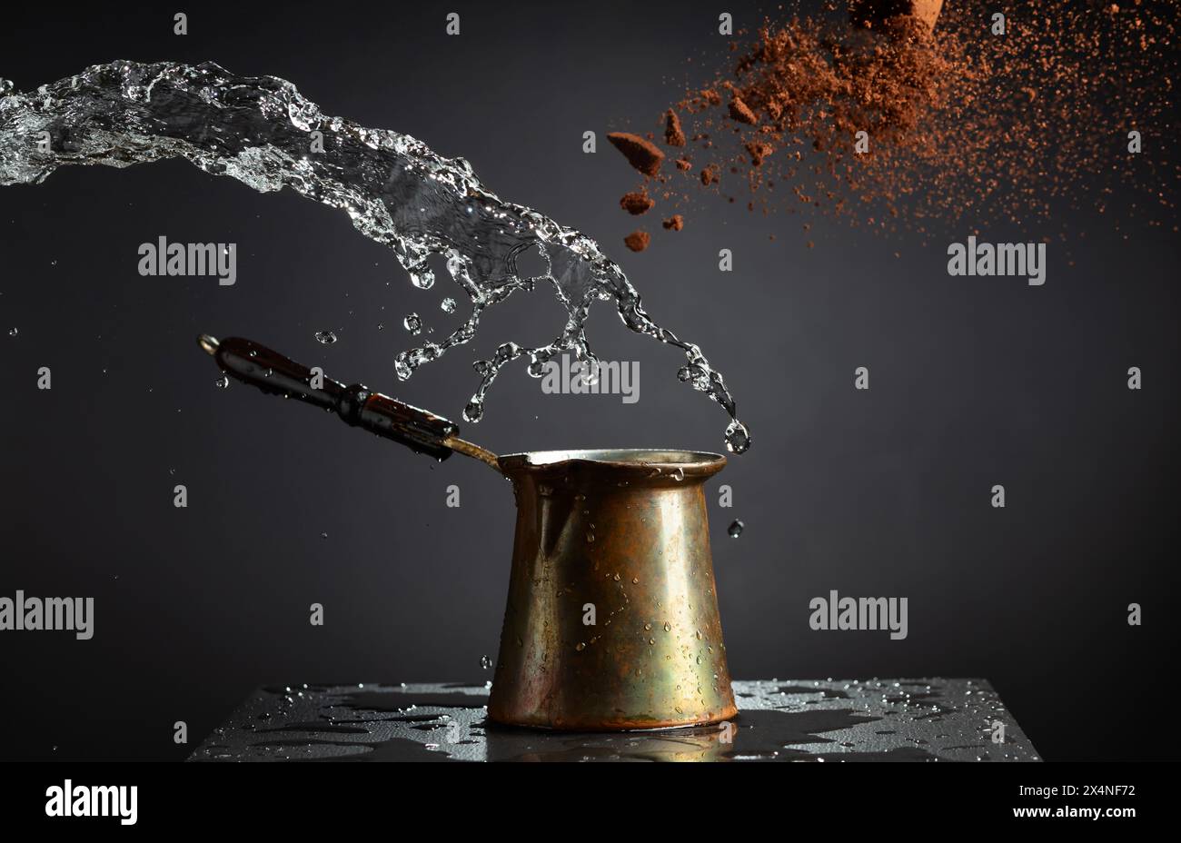 Ground roasted coffee pouring water hi-res stock photography and images ...